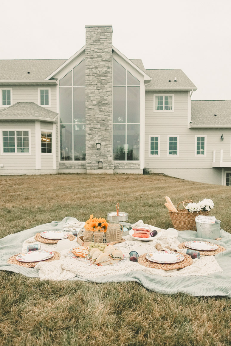 Summer Backyard Picnic